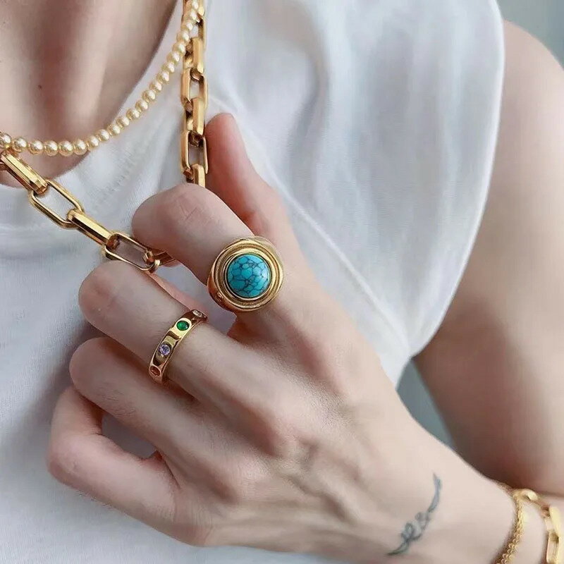 本商品は海外からの発送となり到着までに2週間程度を頂戴します。予めご了承くださいませ。商品名虎 タイガー 動物 アニマル ターコイズ ストーン ラウンド シグネット リング 指輪 ステンレス スチール レディース ビンテージ ミニマリスト ...