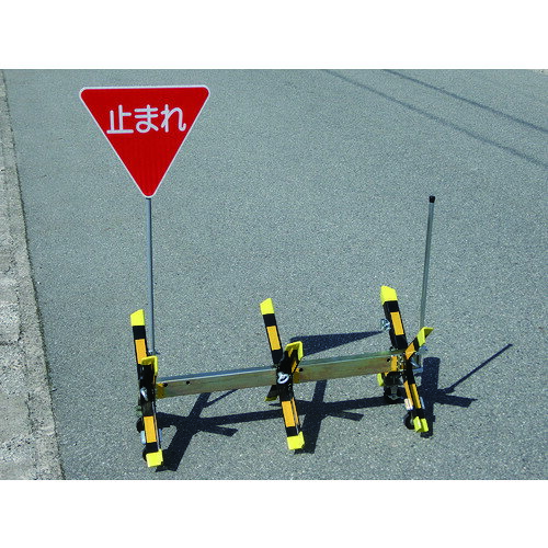 オレンジブック トラスコ中山　TRUSCOグリーンクロス 可搬式車両阻止アングル用標識「止まれ」 〔品番:6300000040〕[ 注番:1455502]特長●可搬式車両阻止アングルJSA-3VK用の標識です。用途●可搬式車両阻止アングルに...