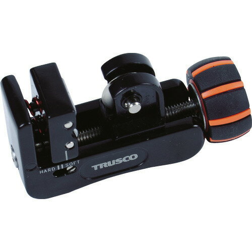 オレンジブック トラスコ中山　TRUSCOTRUSCO ミニチューブカッター(自動送り機能付き)クロムメッキ刃 〔品番:TTC322C〕[ 注番:4890582]特長●内蔵ばねで自動送り機能を実現し、作業効率が高まります。●驚異なカッティン...