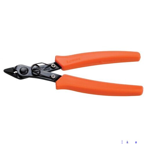オレンジブック トラスコ中山　TRUSCOスリーピークス プラスチックニッパ(バネ付) 125mm 〔品番:SP13〕[ 注番:4008472]特長●軽量コンパクトです。●刃角度20°で、プラスチック専用です。●連続作業が楽なキックバネ付で...