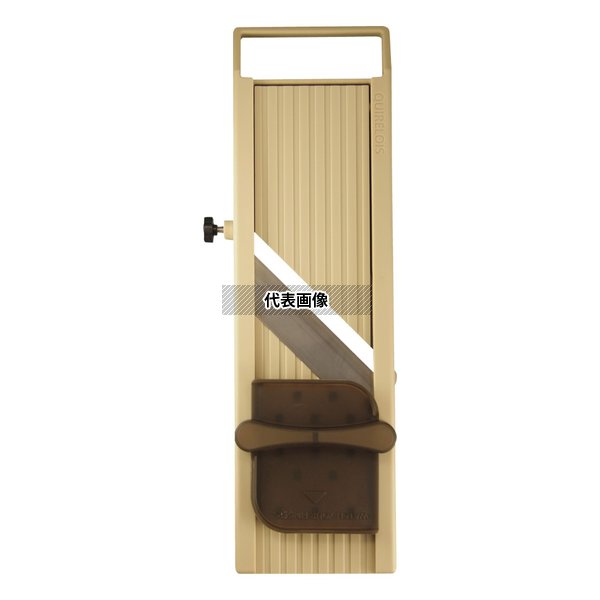 商品の特徴 キレルワア サンド ●切れ時にこだわった製品 ●3つのカラーバリエーション ●本体裏側に収納できる保護ホルダー 製品仕様 外寸1:縦:320mm 外寸2:横:92mm 外寸3:厚さ:28mm 重量:283g 材質:本体:ABS ...