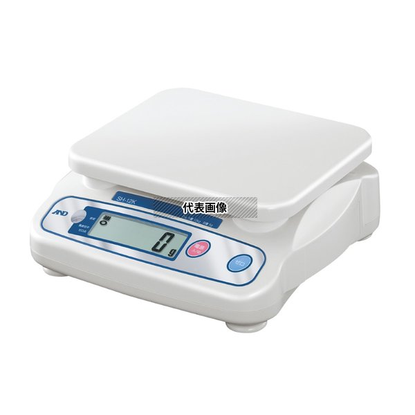 商品の特徴 A&D デジタルハカリ SH12K 12kg ●最小表示:5g ●機能:風袋引き、オートパワーオフ、電池交換マーク ●ACアダプターは別売 ●ステンレス皿は別売 ●ACアダプターまたは単1乾電池4本 製品仕様 外寸1:250×2...