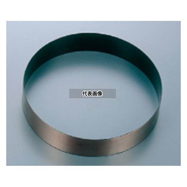 商品の特徴 EBM 18-8 スーパーコート アルゴン溶接 丸型ケーキリングφ180×H35 ●アルゴン溶接。リングに継ぎ目が無く、出来上がった食品に跡が付きません。ムース等に最適です。 製品仕様 外寸1:φ180×H35mm 厚み:1.0...