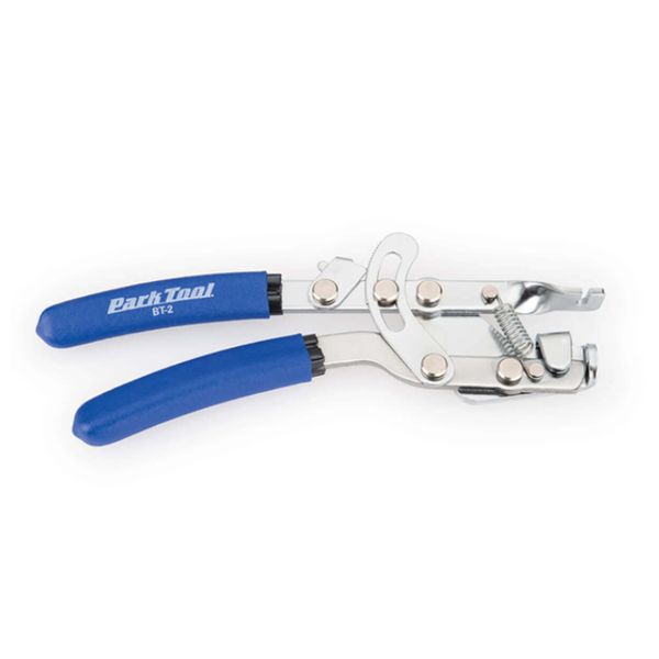商品の特徴 ParkTool(パークツール) インナーワイヤープライヤー BT-2 ●ブレーキやシフターのインナーワイヤーを簡単に引っ張るためのプライヤー。 ●ワイヤーを固定するロックナットを締め付ける際、プライヤーを握ったまま固定できるロ...