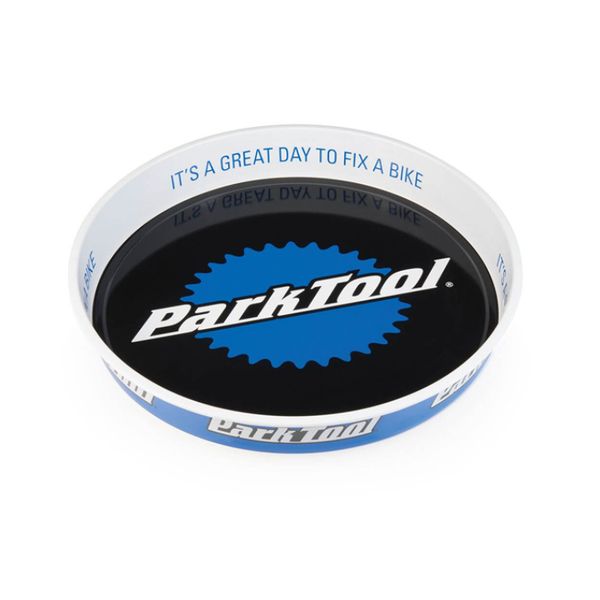 商品の特徴 ParkTool(パークツール) パーツ&ビアトレイ TRY-1 ●多目的に使用可能な金属製の大型トレイ ●トレイ内側には滑り止め加工を施し、小物の滑り落ちを防止する。 製品仕様 ●直径(cmφ)：約30 JANコード：4962...