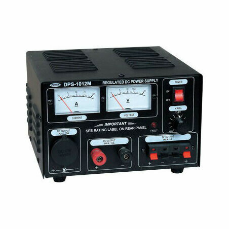 直流安定化電源装置(AC100V⇒DC0V〜15V) 12V仕様 AC100VでDC12Vのアマチュア無線機、業務用無線機、カーステレオ等が使用できます。 商品の特徴 ●カーナビやカーステレオ等DC12Vのカー用品を自宅で使用したい場合に！...