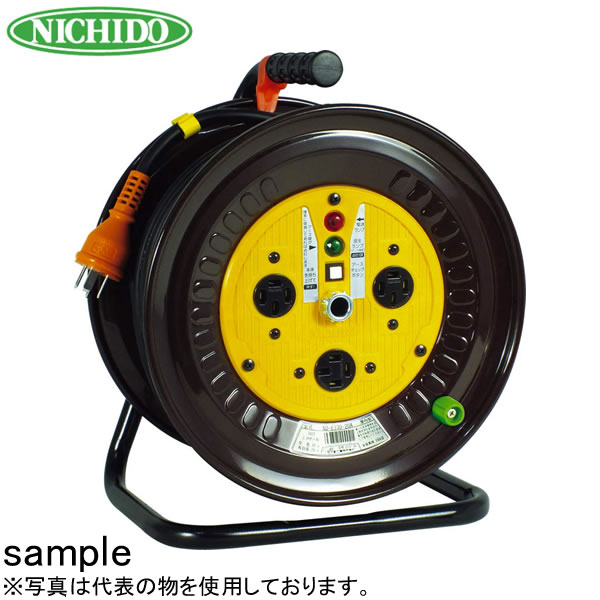 30mコードリール 三相200V標準型ドラム(屋内用) ND-E330-20A 仕様 φ35 接地3P 20A 250V アース アース付 電線仕様 SVCT 2.0×4 コンセント数 3口 機能 ・漏電遮断器無し ・アースチェックランプN...