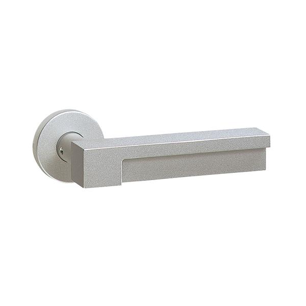 商品の特徴 UNION(ユニオン) レバーハンドル UL299-001 アルミ ブラストシルバー 製品仕様 ●分類:建築用金物 ＞ レバーハンドル ＞ レバーハンドル ●商品型番:UL299-001 ●機能:電気錠対応 ●仕様:アルミ ブラ...