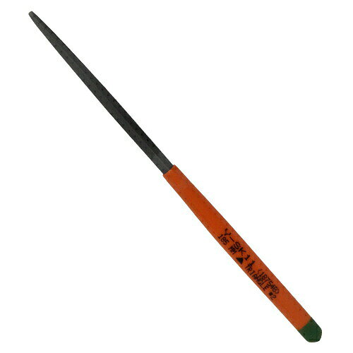 商品の特徴 ◆藤原産業 SK11 細工用ヤスリ 中目・三角 185MM 小さな細工に適した、中目の平ヤスリです。 鉄を中心とする一般金属の研削、研磨作業。鉄を中心とする金属の小さな細工に最適です。 製品仕様 ●形状：三角。 ●目の粗さ：中目...