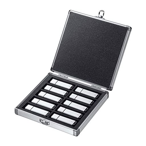 USBフラッシュメモリを10本収納できるアルミニウム製フレームを使ったUSBフラッシュメモリケースです。 頑丈なアルミニウム製フレーム採用によりUSBフラッシュメモリを強い衝撃から守ります。 様々な大きさのUSBフラッシュメモリに対応してい...
