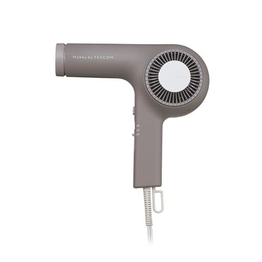 ミニマムな機能でヘアドライを快適にします。 温風と冷風をワンタッチで切替えるクールショットスイッチは、 グリップを握った時に押しやすい位置に設定。 風量切替スイッチもシンプルな操作性。 ヘアドライヤー ミニマムな機能でヘアドライを快適にしま...