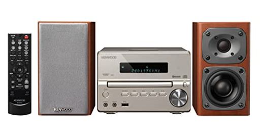 USBメモリーに音源を保存して本体部に差し込むだけで簡単にハイレゾ音源(WAV/FLAC※)の再生が可能。※96kHz/24bitまで対応。※USBメモリーは付属しておりません。 放熱機レスの構造のフルデジタルアンプ部は、スピーカー端子まで...