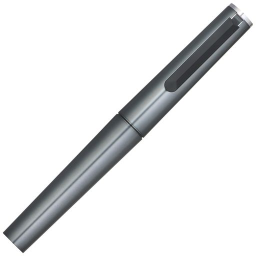 【ボール径】0.5mm 【芯色】ブラック 【方式】キャップ式 【蓋・胴】再生PC樹脂 【本体サイズ】直径17.5mmx135mm (クリップ部含む) 【生産国】日本