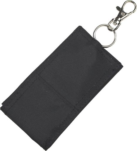 ランドセルのベルトに取り付けられるキーケース。リール付で鍵の紛失を防ぎます。 ランドセルの色に合わせられるので、目立たず防犯にも効果的。 【サイズ】W175xH60xD15mm 【収納可能サイズ】W55xH70mm 【カラー】ブラック【製造...