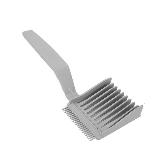 ユニークなデザイン:優れた髪浸透力のおかげで、最も太くて粗い髪でも、理髪師フェーディングコームで処理できます。波形の歯は髪を引っ張ったり傷つけたりしません。 これらの理容フェードコームは、自宅や理髪店 先端は頭皮を傷つけないように角度が付け...