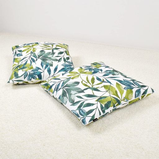 サイズ:タテ:約59cm/ヨコ:約55cm※商品によってサイズに多少の誤差がございます。予めご了承ください。 素材:綿100%※同柄2枚セットになります。 こちらの商品はカバーのみの販売です。 ※お客様のモニター設定やPCの機種、室内環境等...