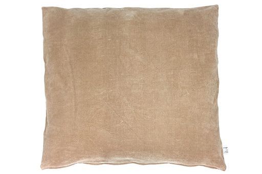 サイズ:約55x59cm(座布団中材は別売) 生地生産国:日本 製品生産国:日本 こちらの生地は「釜炊き染」という人手間かけた日本の伝統的製法で作られています。 光沢のある肌触りでどこか高級感をも醸し出すようなデザインです。