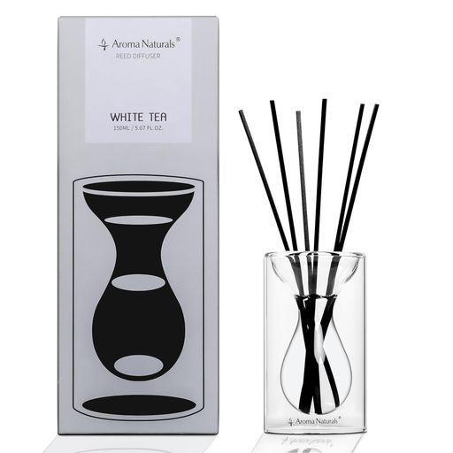 内容量:150mL。透明感ある2重ガラスのフォルムとリードがモダンなディフューザー。視覚と嗅覚の双方において細やかな美意識を反映している。 芳香期間:約2ヶ月(ご使用環境により異なります)。 香り:ホワイトティー。top:柑橘類、オレンジ、...