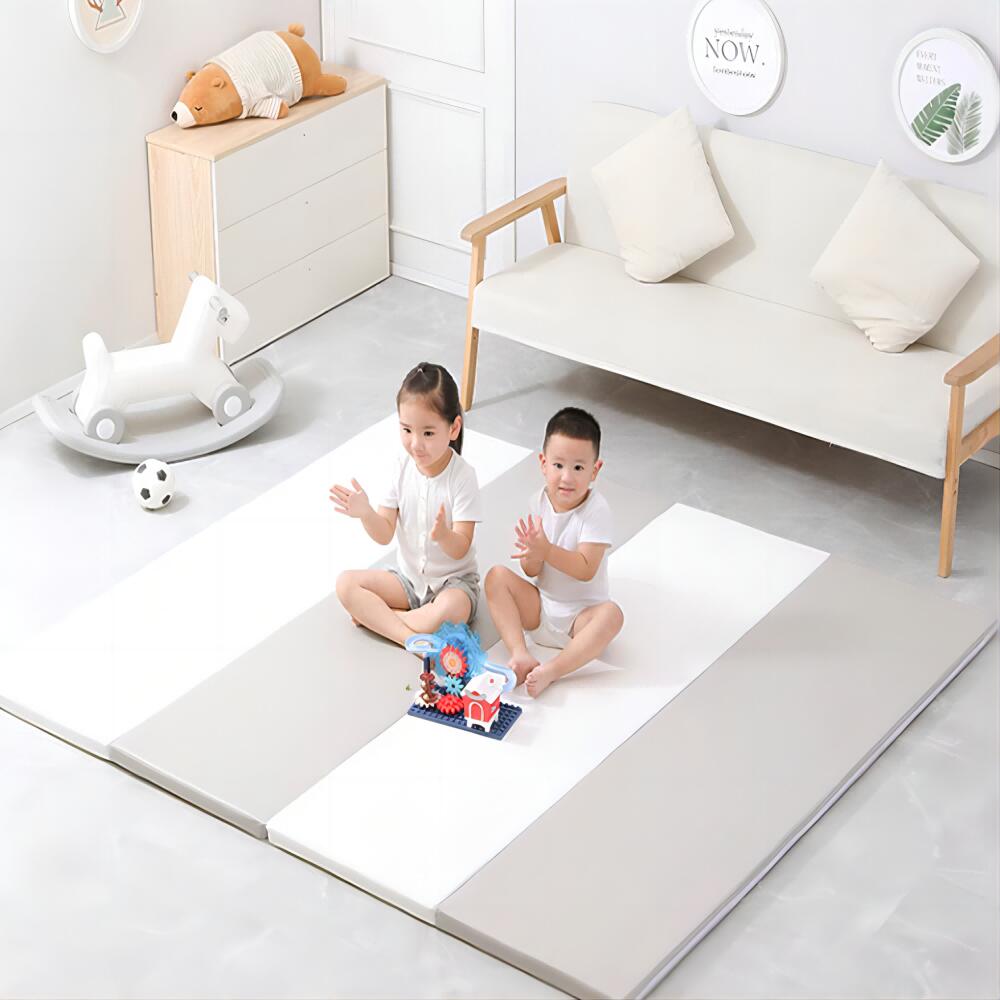 商品名プレイマット素材／材質表面は水性PU、内側は環境に優しいXPE適用年齢乳児（0-3歳）商品サイズ170*170cmクローラマットの厚さ:4cmご注意事項※商品画像はサンプル品となるため、ロゴの追加等、実際の商品と若干仕様が異なる場合も...