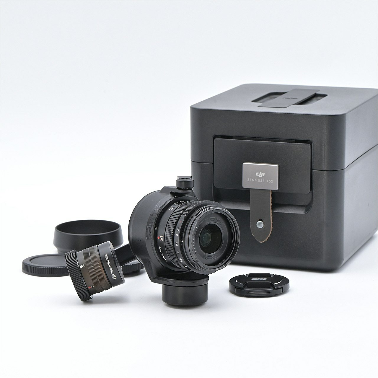 商品説明外観小すれ傷が多少ある程度で大きな傷なくきれいで良い状態です。写真でご確認ください。光学僅かなチリ程度で、撮影に影響するカビやクモリもなく視認性良好です。動作検品動作確認実施しており問題ありません。付属品写真に掲載されているものが全...