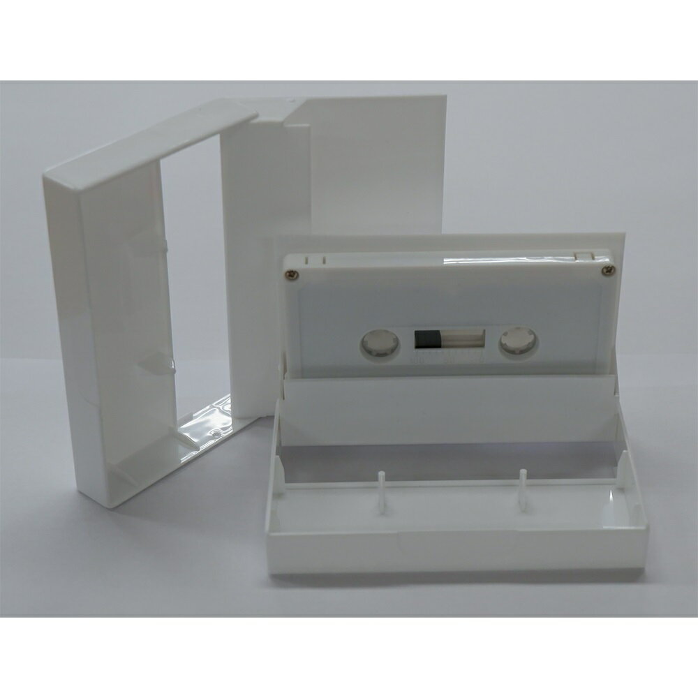 【商品概要】 ・カセットプラケース ・イタリア製 ・色：ホワイト ・カセット固定用ピン付き ・カセット本体は含まれません ■型番：MB001422 ■JAN：4984279330562 ■素材・プラスチック ■個数：10本セット