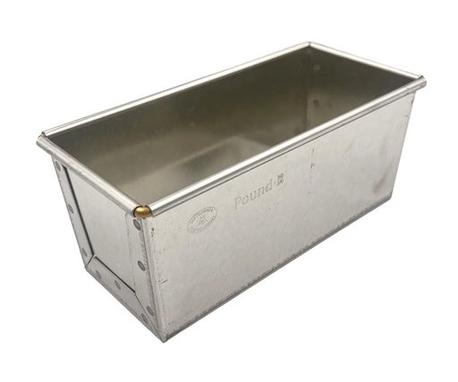 シリコン加工が施されているため型離れが非常に良く、丈夫で滑らかな手触り。材料は0.6mmのブリキ鋼板と銅線を使用。