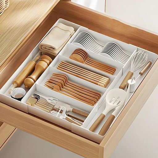 調理器具/化粧品/文房具 【4方向に自由伸縮】引き出しにぴったりフィット お使いの収納スペース(幅・奥行約27~51cm)に合わせて、縦横4方向に無段階でスライド調整可能。デッドスペースをなくし、引き出しの中でガタつかず、効率的な収納を実現...