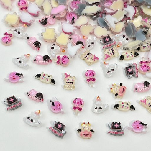 【セット内容】ハロウィンテーマのネイルパーツが100個入りのセットです。ご注意:カラーやデザインはすべてミックスでランダムに発送されます。数量に多少の誤差が生じる場合があります。ご希望の柄が入っていない場合もありますので、ご了承ください。 ...