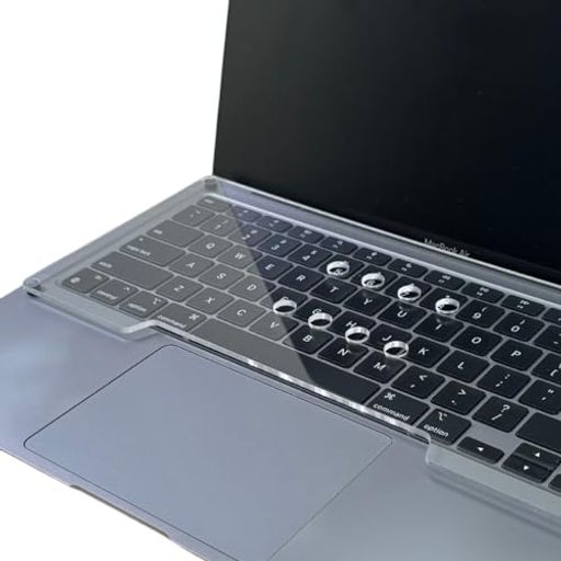 【ノートPC上で外部キーボード運用】シンプルな無印のアクリル製のキーボードカバーです。ノートパソコン本体の上に外部キーボードを載せて作業することができるキーボードカバーです。 【Mac/Windows両対応(13–16インチ)】13インチか...