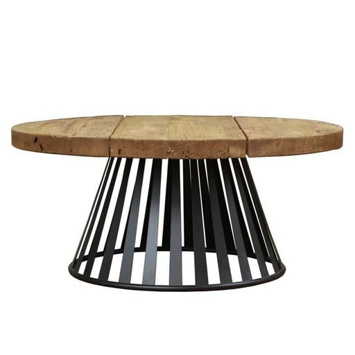 サイズ:幅90x奥行90x高さ40cm 材質:リサイクルパイン(水性塗料)スチール 脚部はブラックスチールでインダストリアル感ある締まった印象を与えます。 過去の大事な時間を思い出すような“using”シリーズ。リサイクルパインの自然で丈夫...