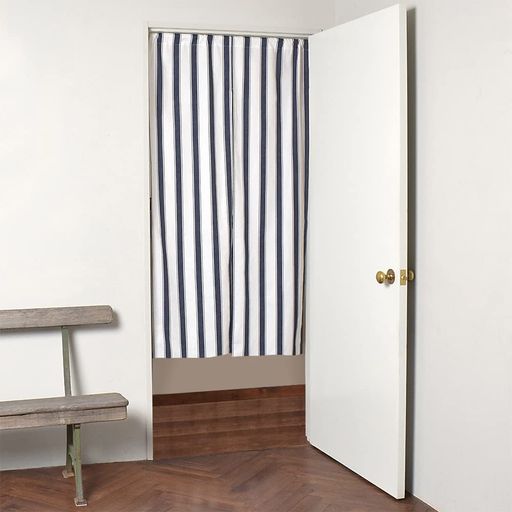 プライバシー装飾 サイズ:タテ:約150cm/ヨコ:約86cm※商品によってサイズに多少の誤差がございます。予めご了承ください。 素材:綿100% ※お客様のモニター設定やPCの機種、室内環境等により、色味に違いが発生してしまう場合もござい...