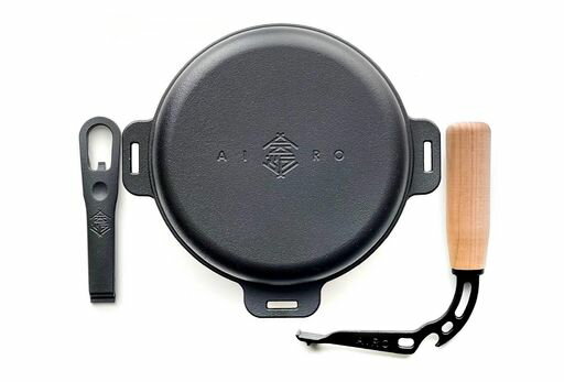 オール熱源対応 1台6役【煮る、蒸す、焼く、揚げる、熏製、オーブン】 鋳鉄性からは想像できない軽量品 肌触りまでこだわったハンドル付属