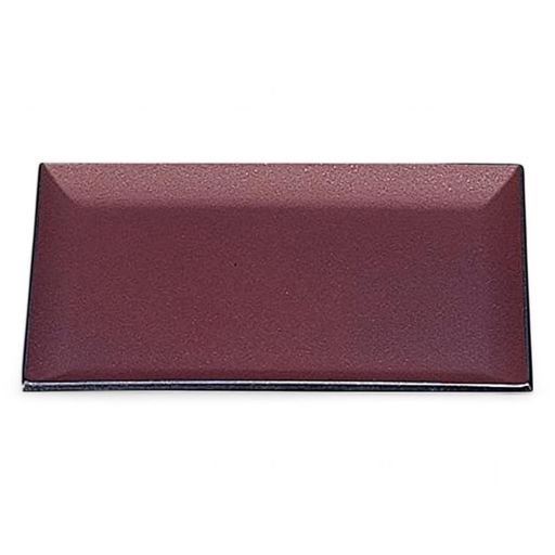 お盆をランチョンマットとして使う、新しいスタイル。食器をすっきりまとめ、食卓に洗練された雰囲気をプラス。和の趣を感じさせながら、どんなテーブルにも自然に馴染むデザイン。日々の食事を、ちょっと特別に演出する一枚です。 サイズ:25.7x16....