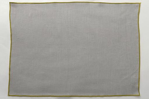 サイズ:約46x33cm 製品生産国:日本 収縮率(%)タテ/ヨコ:水洗い5.3/1.0ドライ0.7/0.1 縁をメローで巻いた1枚仕立てのランチョンマットです。 お洗濯の際の収縮率は使用状況等により、プラスマイナス5%から10%程度の誤差...