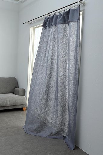 サイズ:140x220cm 製品生産国:日本 収縮率(%)タテ/ヨコ:水洗い-0.3/-3.1ドライ1.3/-0.8 縁をメローで巻いたマルチクロスです。ソファーにかけたりテーブルクロスとして使用したりと様々な用途でご使用できます。縁のメロ...