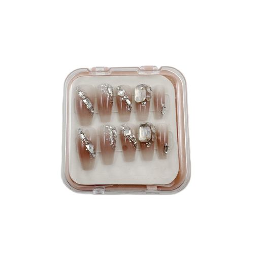 軽奢な大きなダイヤモンドが輝く、淑女の雰囲気を漂わせるピンクカラーの梯形甲仮指甲セットをご紹介します。このセットには24枚の美しいデザインが含まれており、各指甲には豪華な大きなダイヤモンドが装飾されています。 デザインネイルチップで色づきが...