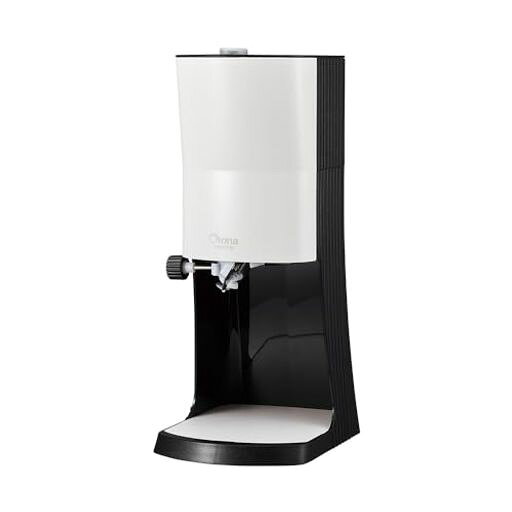 電動ふわふわかき氷器プライム。Newスイッチ搭載。ふわふわ氷を削りながら器への盛り付けが簡単。スイッチひとつで簡単。電源ON/OFF。 調節しやすい。刃の高さ調節をしながら、削った氷を器への盛り付けが簡単。 器が置きやすいワイドなトレイ。洗...