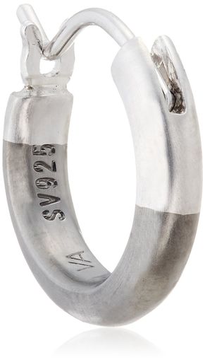 Silver925(ロジウムメッキ、ルテニウムメッキ) シルバーのベーシックなボリューム感を楽しめるMASSシリーズ。 シンプルなデザインに、マットに仕上げたバイカラーのコントラストが映えるピアス。 L.A.Hのシルバージュエリーたちは、プ...