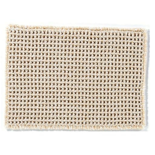 サイズ:約45x60cm 素材・材質:糸:ポリエステル75%・アクリル25%、不織布:複合繊維(ポリエステル・ポリエチレン・ポリプロピレン)100% 生産国:中国 洗濯の際は洗濯用ネット使用(タンブラー乾燥不可)