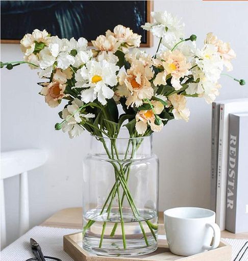 サイズ:小高さ:18cm、大高さ:23cm 素材:ガラス色:クリア 安定感が抜群でどんな花にも合うガラス花瓶です。 ガラスも綺麗だし使いやすい、シンプルなデザインです。花だけでなく、葉もの、枝もの、実ものにもおすすめです もし花瓶に損傷があ...