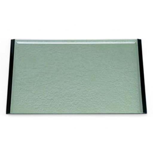 お盆をランチョンマットとして使う、新しいスタイル。食器をすっきりまとめ、食卓に洗練された雰囲気をプラス。和の趣を感じさせながら、どんなテーブルにも自然に馴染むデザイン。日々の食事を、ちょっと特別に演出する一枚です。 サイズ:42.4x31....