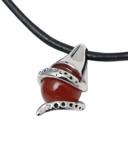 ツイストしたモチーフが印象的な誕生石ネックレス