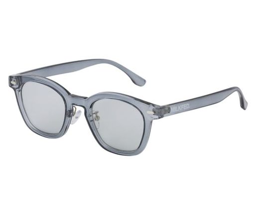 【サイズ】縦5CM/横5.6CM/テンプル14CM 【仕様】可視光線透過率:CLEAR90%BLACK60%BROWN15%/紫外線透過率:0.1% バックスラッシュシンプルロゴデザインのウェリントンサングラス/ やや太めのセルの逆台形ウェ...