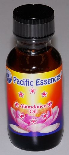 原産国:カナダ 内容量:30ml 全成分:アプリコット核オイル、オレンジオイル、アバンダンスエッセンス 商品サイズ(幅X奥行X高さ):32x32x90(mm) 質量:78