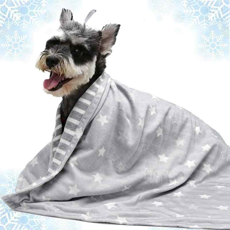 ペット用 クールブランケット 犬 ひんやりブランケット 夏 クールマット 犬猫用 冷感グッズ 接触冷感 ひんやり 熱中症 暑さ対策(星柄 77×53cm)暑い夏にピッタリのクールブランケットです。ワンちゃん、ネコちゃんの夏熱中症対策グッズと...