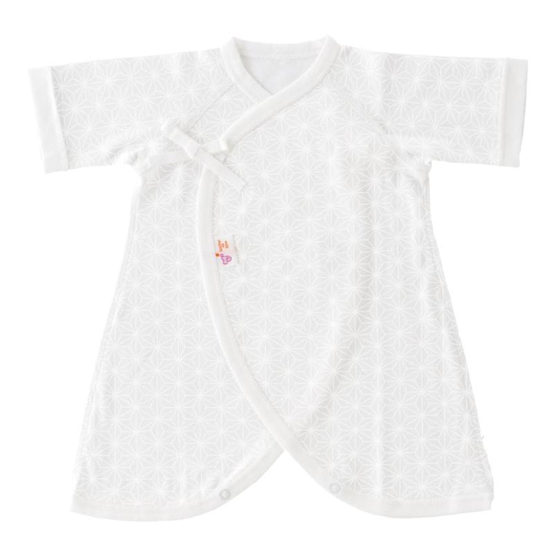 [赤ちゃんの城] 低出生体重児用品 コンビ肌着 麻の葉 45 日本製【小さく産まれた赤ちゃんのために】2500g未満で生まれた赤ちゃんのために開発した小さいサイズの短肌着です。首回りが空いてしまったり、着くずれしないよう、45cmサイズの肌...