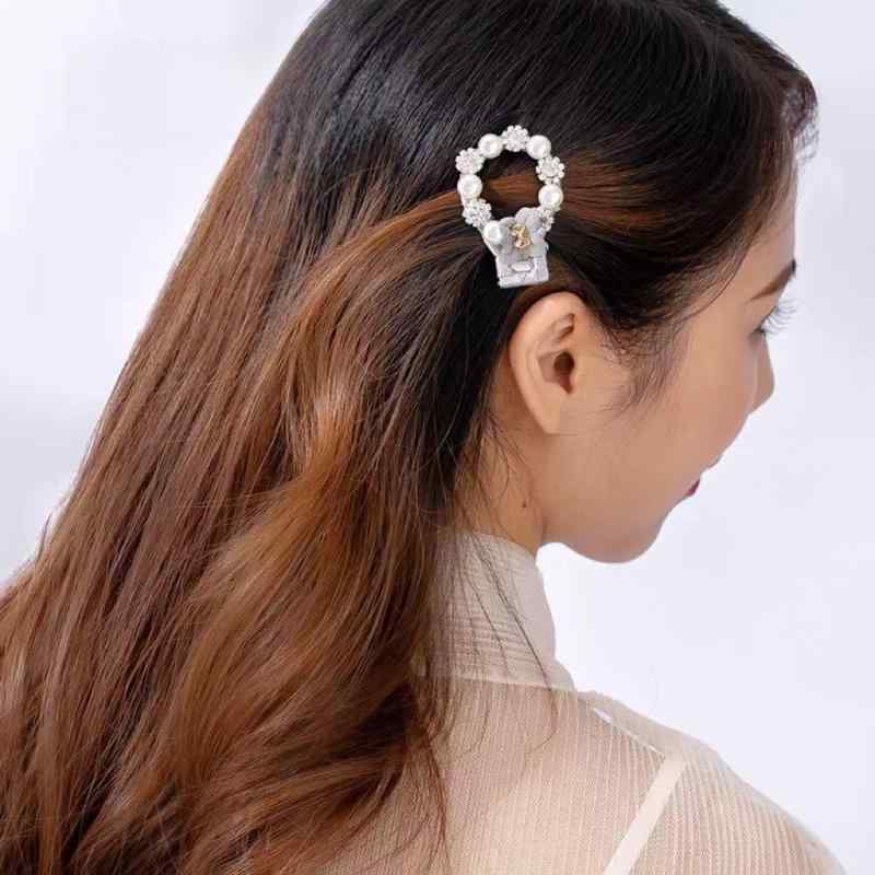 リボン 髪留め クリップ ヘアクリップ 大きめ しっかりとまる バンスクリップ 大きめ バレッタ おしゃれ 大人 髪留めクリップ 韓国風 無地 ヘアアクセサリー シンプル 簡約 強力 大人 おし