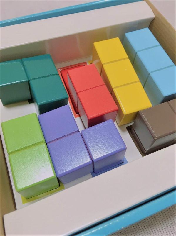 エド・インター 賢人パズルセット内容:ブロック×7、木製プレート×1、テキストブック×1サイズ:W6×D6×H3cm(最小ブロック)3歳からパッケージ重量: 1.55 pounds