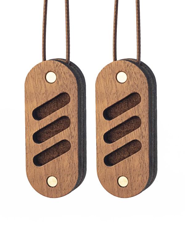 アロマディフューザー 車用 クリップ 天然ウッド使用 車 芳香剤 容器 アロマストーン ティンバーカーディフューザー iwoohome【ナチュラルデザインでおしゃれ】クルマでもお部屋でも使えるおしゃれな吊り下げ芳香剤。吊り下げタイプなので、...