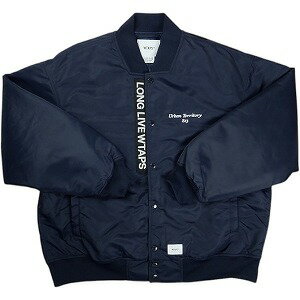 商品情報 ブランド WTAPS 商品名 22AW TEAM JACKET NYLON TWILL UT813 NAVY 222TQDT-JKM01 ジャケット カラー 紺 サイズ L 素材 ナイロン100% 付属品 専用の保存袋、紙タグ 商...